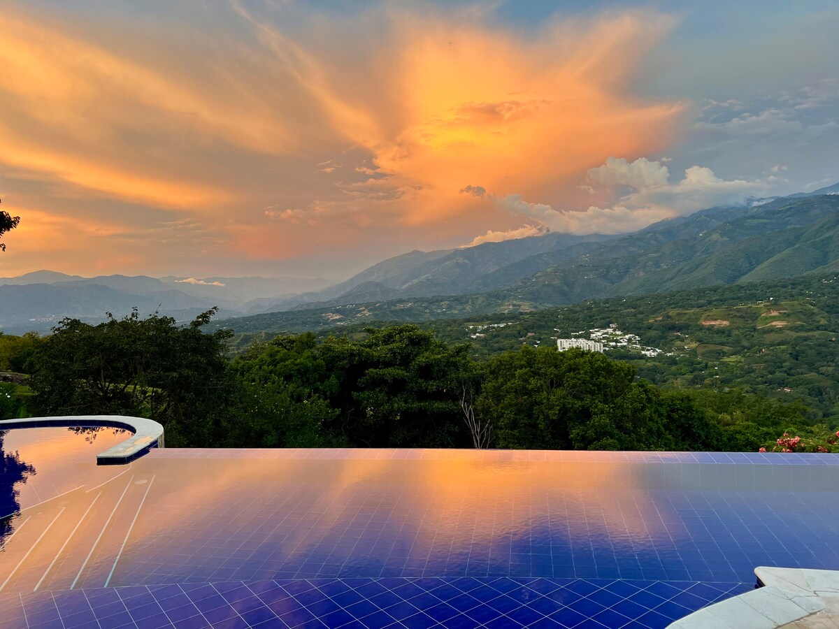 vue panoramique avec jacuzzi et montagnes - Maisons à louer à Vereda ...