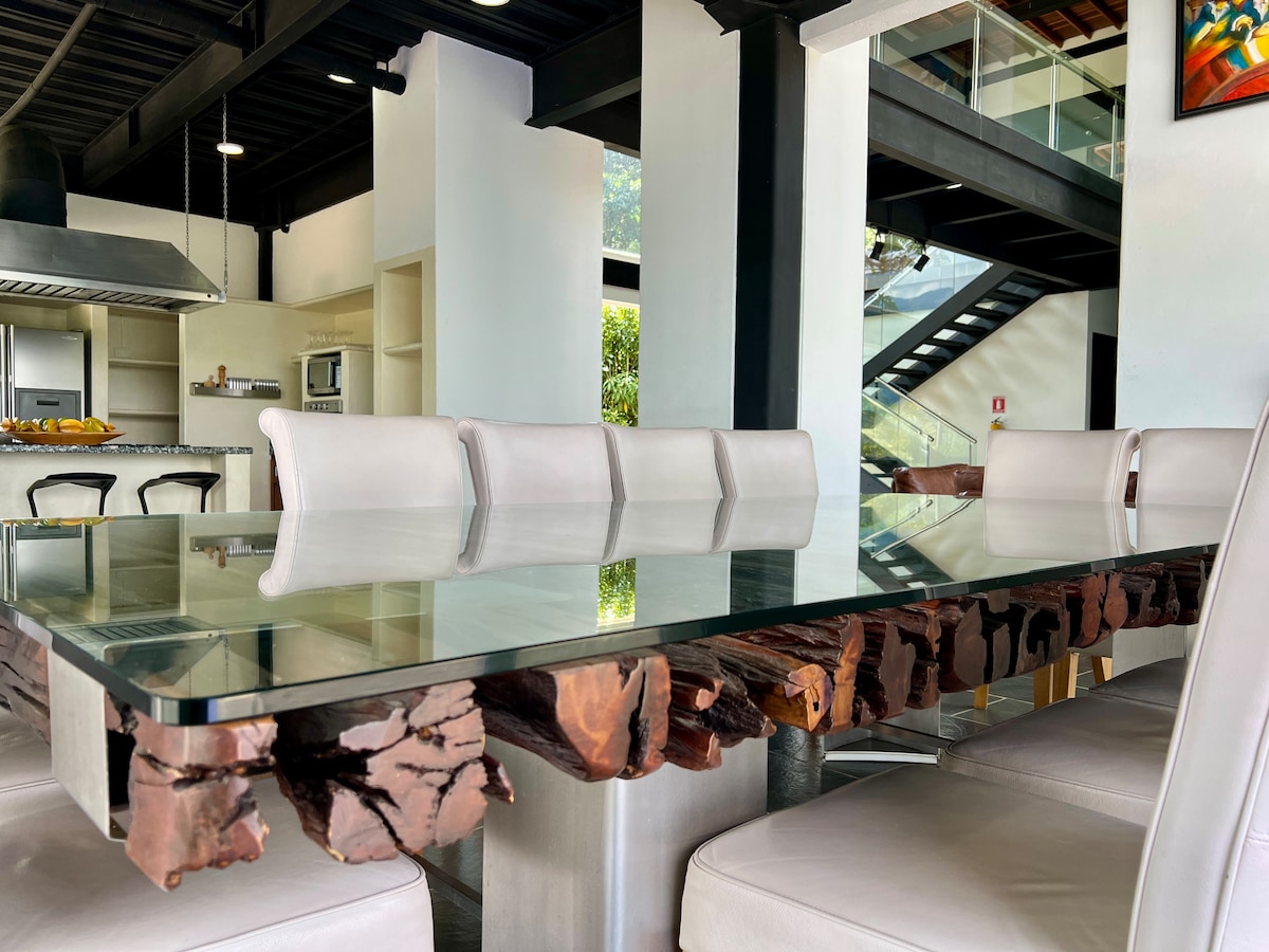 vue panoramique avec jacuzzi et montagnes - Maisons à louer à Vereda ...