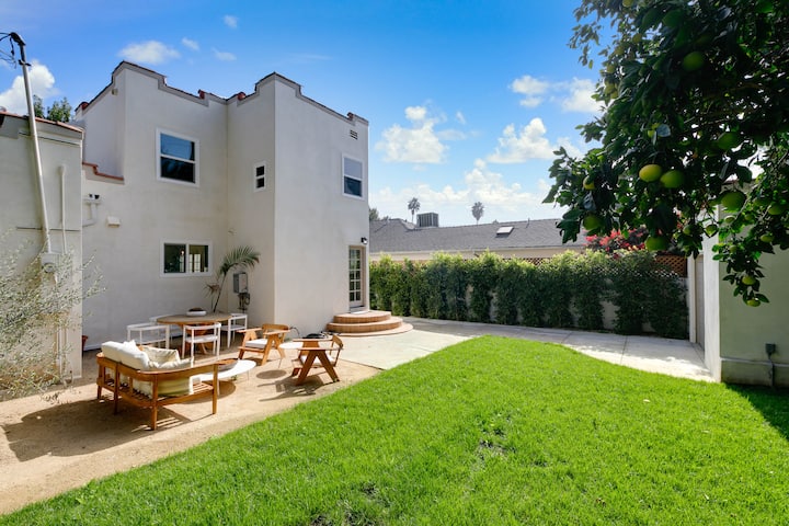 Chic Weho Retreat Near Sunset Blvd - West Hollywood, CA
