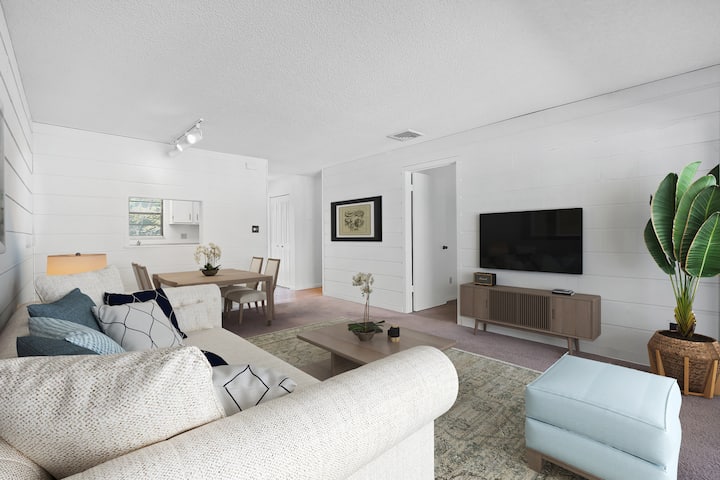 Cozy Condo Close To Downtown Ft Pierce & Beaches. - Fort Pierce, FL