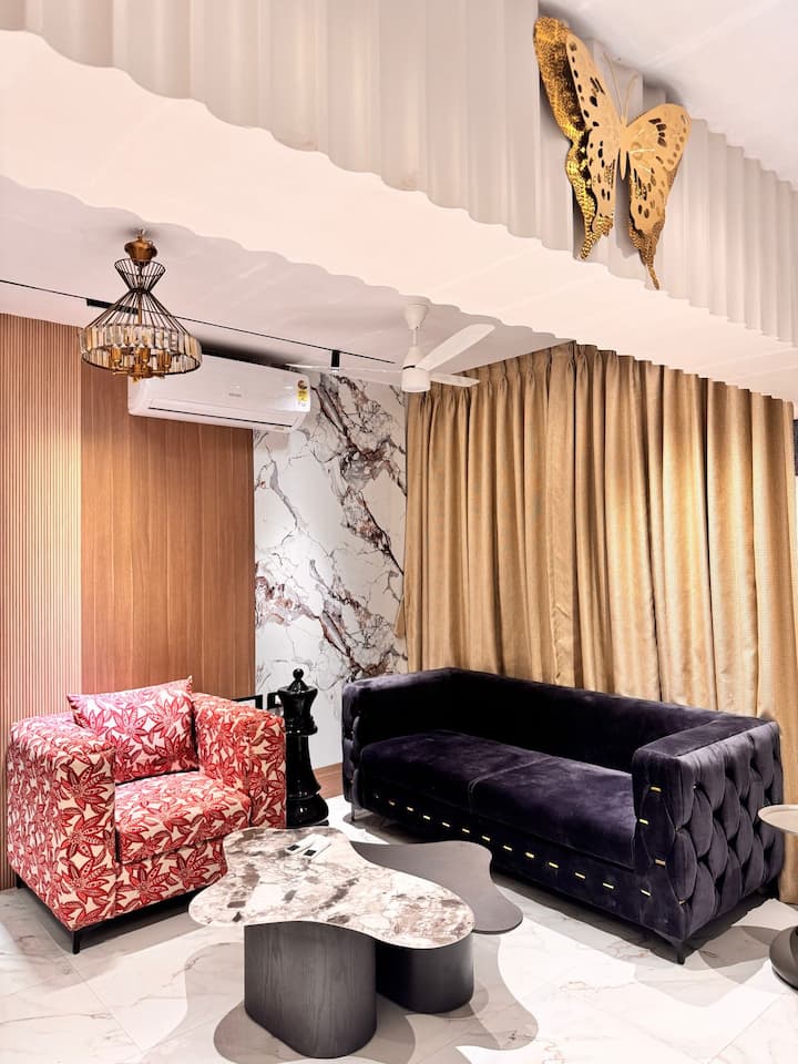 The Gambit Queen L 3 Bhk Super Luxury Apt - Mumbai