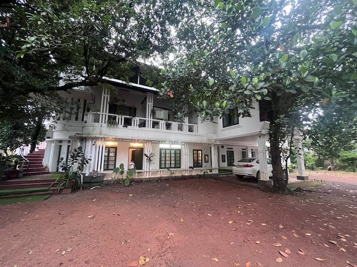A Boutique Kerala Heritage Retreat Among The Trees - Kochi