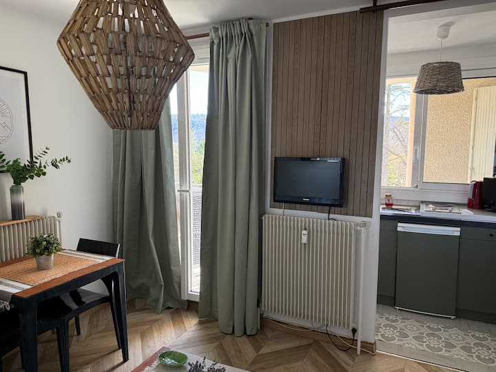 Charmant T2 Bien Placé + Parking - Vinon-sur-Verdon