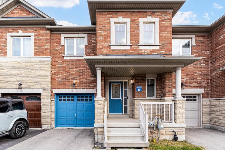 Comfort & Convenience • Shops • 401 Access - Milton