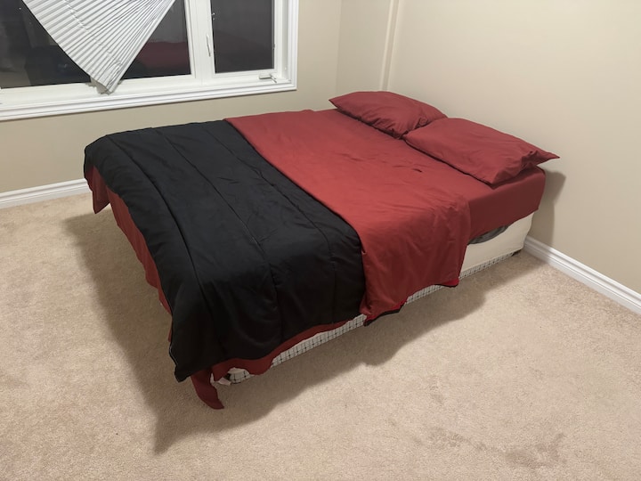 Private Single Room With Private Full Bathroom - Kingston
