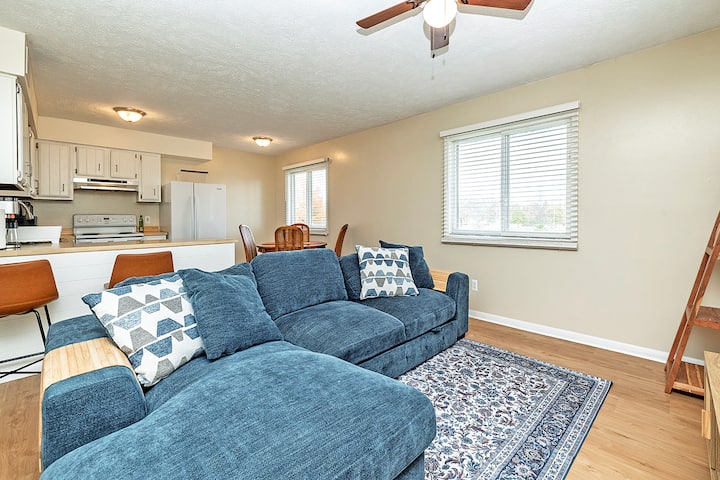 3br/2ba/park2cars/laundry/petsok - East Lansing, MI