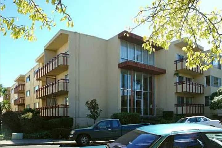 Fully Furnished 1br 1ba Apt Near Sfo - Burlingame, CA
