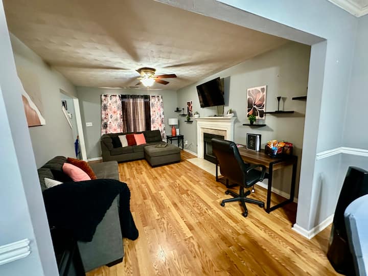 Peaceful Home Away From Home In The City - Newport News, VA