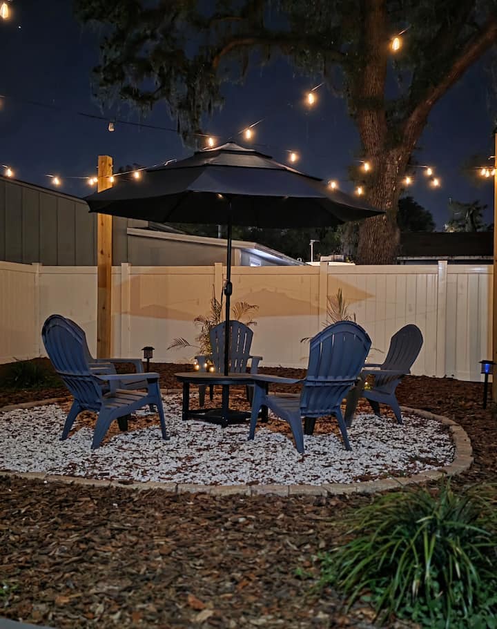 Private 2br W/ Yard | Near Usf & Busch Gardens - Tampa, FL