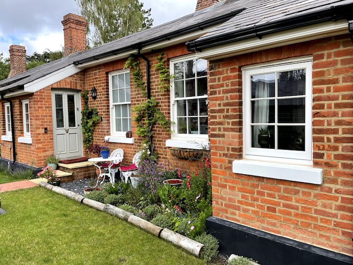 Tranquil Cottage Set In 200 Acres, Below The Stars - Southampton, UK