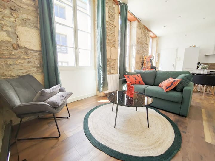 Appartement T3 Centre Nîmes • 2 Ch • Maison Carrée - Caissargues