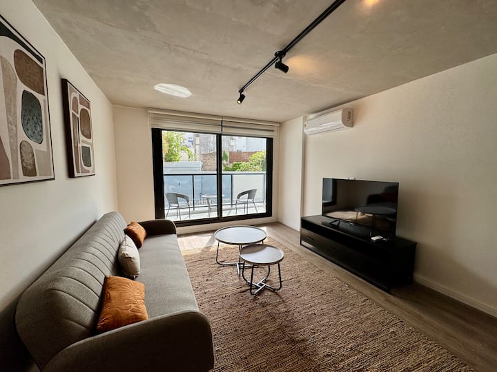 Apartamento Moderno Con Garage En Pocitos - Montevideo