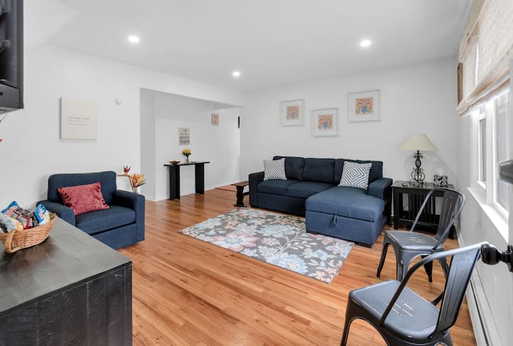 Poppy's Place - Montclair, NJ