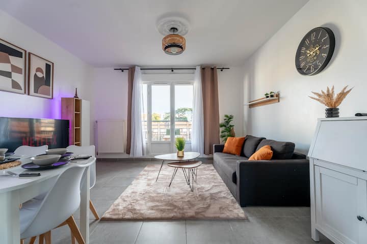 L'excellent - Grand Cinéma - Grand Marché -Netflix - Groupama Stadium - OL