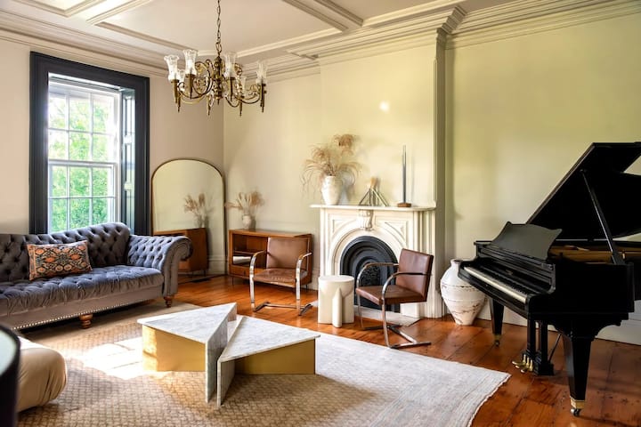 Historic Farmhouse Estate W/ Pool & Sauna - Kingston, NY