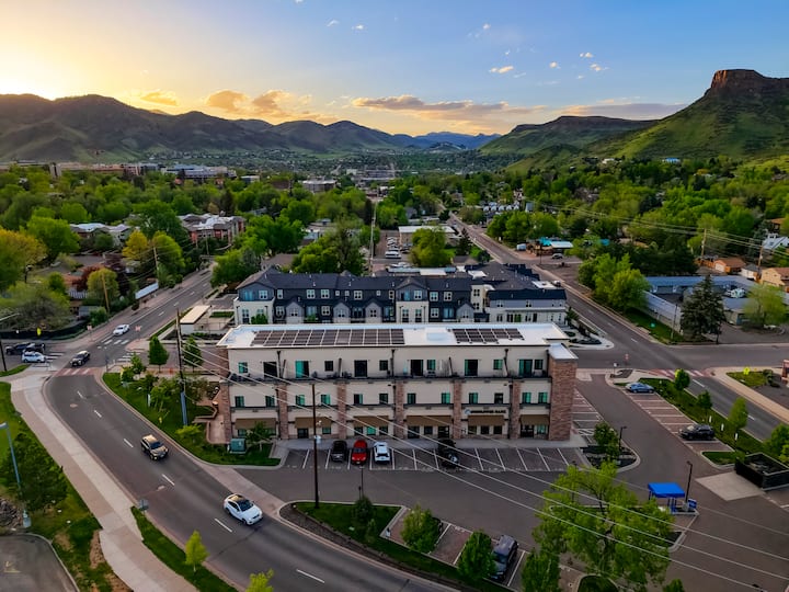 Heart Of Gold-en! Walk Everywhere+ Red Rocks Close - Golden, CO