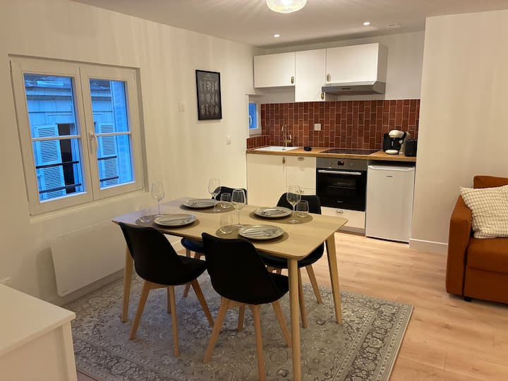 Appartement Chic 4 Pers — Plein Centre Historique - Beaucouzé