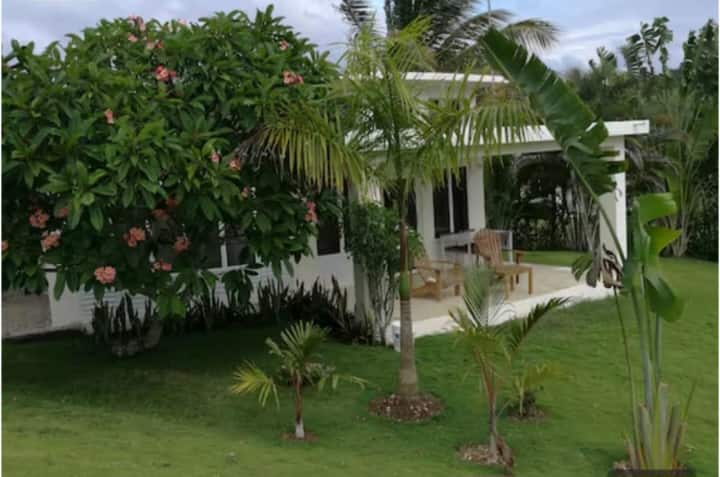 Campo Vista Linda La Casita Del Loma. Vista Al Mar - Dominikanische Republik
