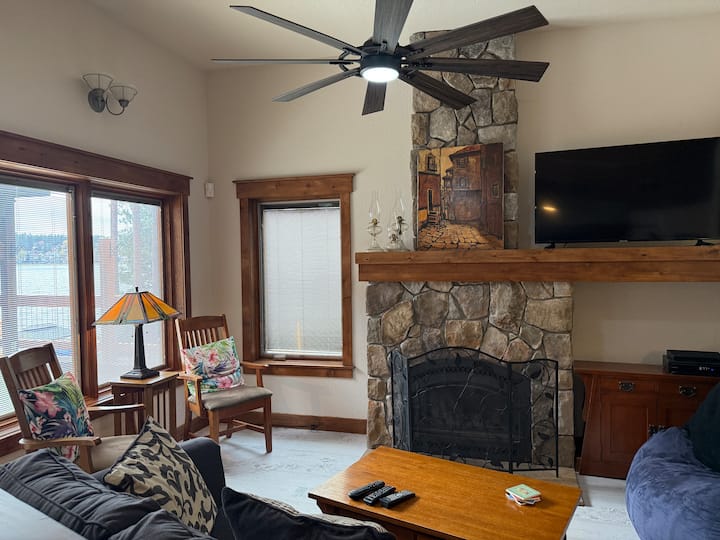 Lake Front Guest House - Liberty Lake, WA