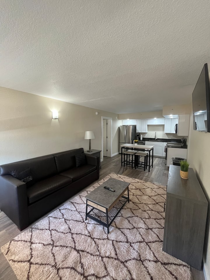 Branson Condo • 2 Queen Beds - Branson, MO