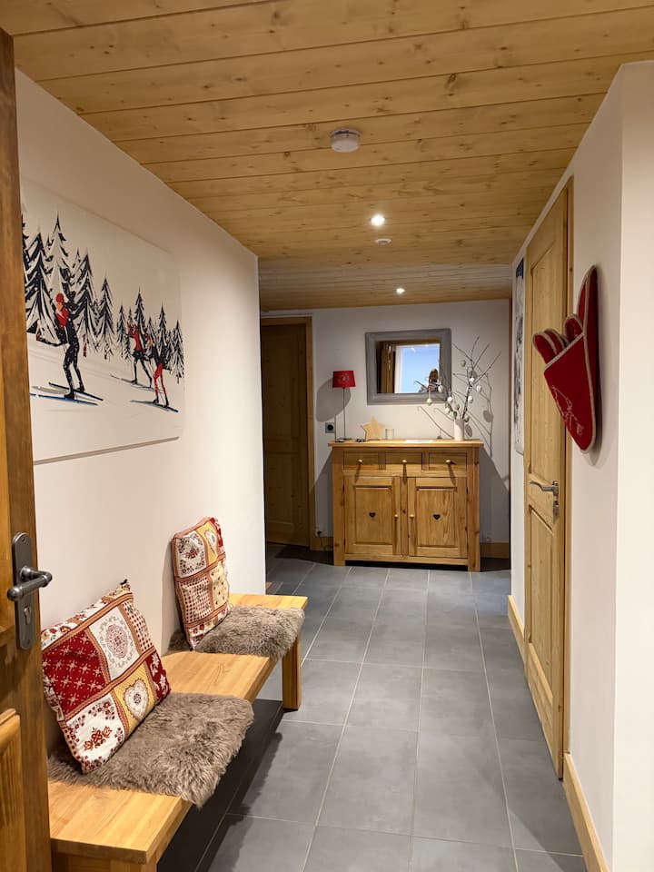 Duplex Chaleureux Au Pied Du Télécabine. - Samoëns