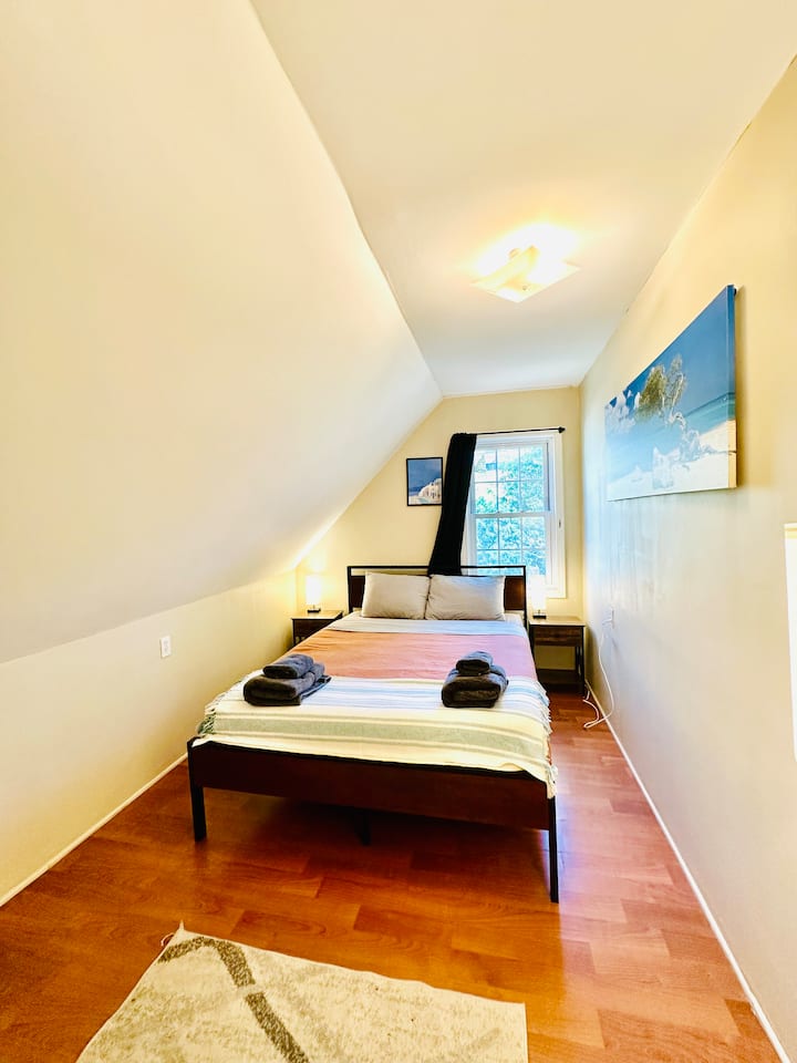 Harvard Sq Retreat 9-min Walk Central Cambridge - Cambridge, MA