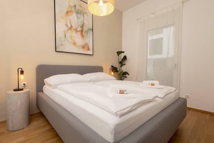 Stylische Wohnung Mit Garten · Ruhig & Zentrumsnah - Bécs
