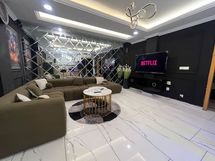 2bhk•gym•netflix Wifi • Near Highway•self Check-in - Pakistán