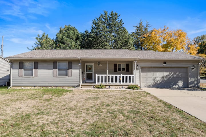 320 Royal Ct. - Champaign, IL