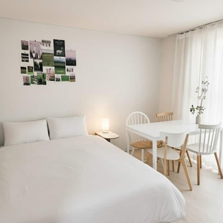 방2.퀸침대3.세브란스병원5분.공항버스신촌.연세대.이대.서강대.홍대.서울역.명동.연트럴파크 - Seoul