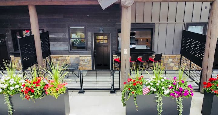 Steps To Lake, Fireplace, Indoor Outdoor Oasis - Grand Lake, CO