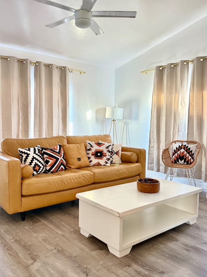 Casa Asturias: Room 1 - Palm Springs, CA