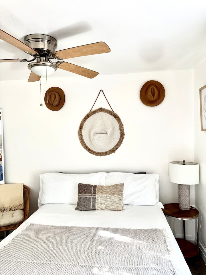 Casa Asturias: Room 1 - Palm Springs, CA