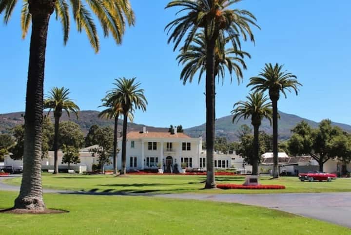2br Napa Getaway | Side-by-side Condos + Golf View - Napa Valley, CA