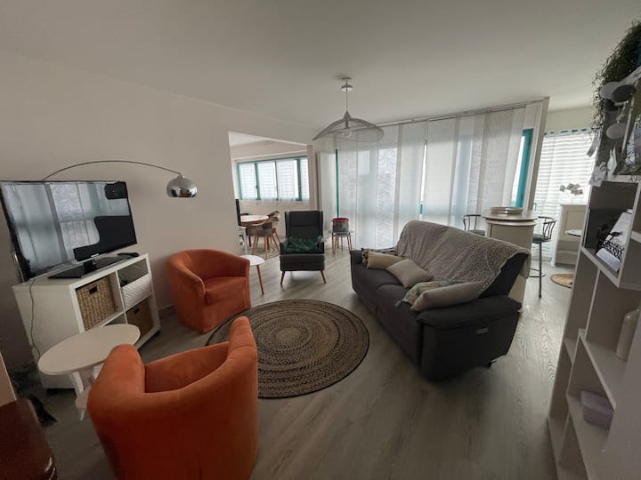 Le Calme Aux Portes De Nantes. - Ibis Budget Nantes Reze Aeroport