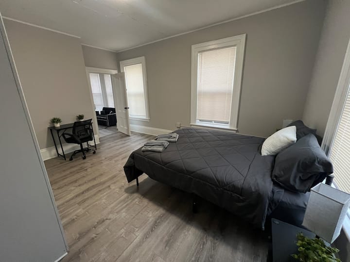 #2 Full One Bedroom Apartment In Lowell - Lowell, MA