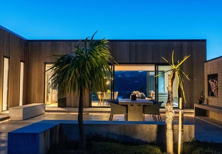 Where Luxury Meets The Ocean.
Welcome To Our Home. - Brighton