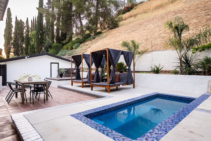 Aqua Reverie | Jacuzzi&pool Table | Spacious Home - Simi Valley, CA