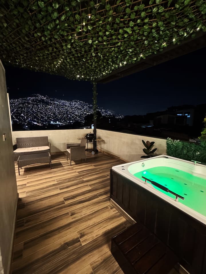 Jacuzzi & Vista Increíble | Apto | Metro 5 Min. - Copacabana