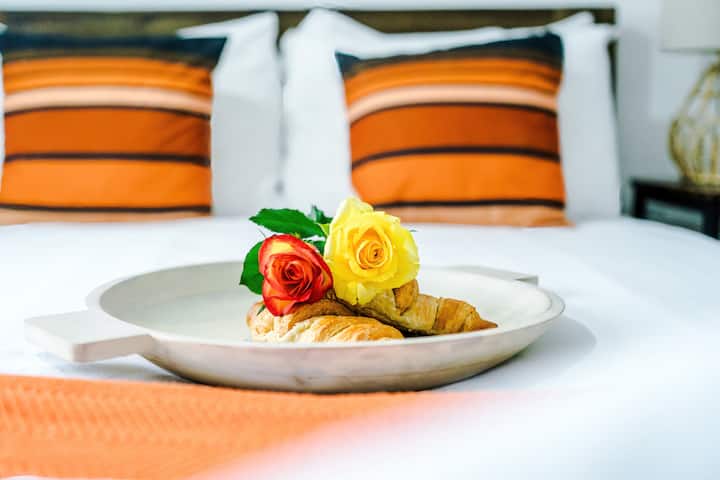 2 Bed Gem: Free Netflix & Disney, Driveway Parking - Royal Leamington Spa