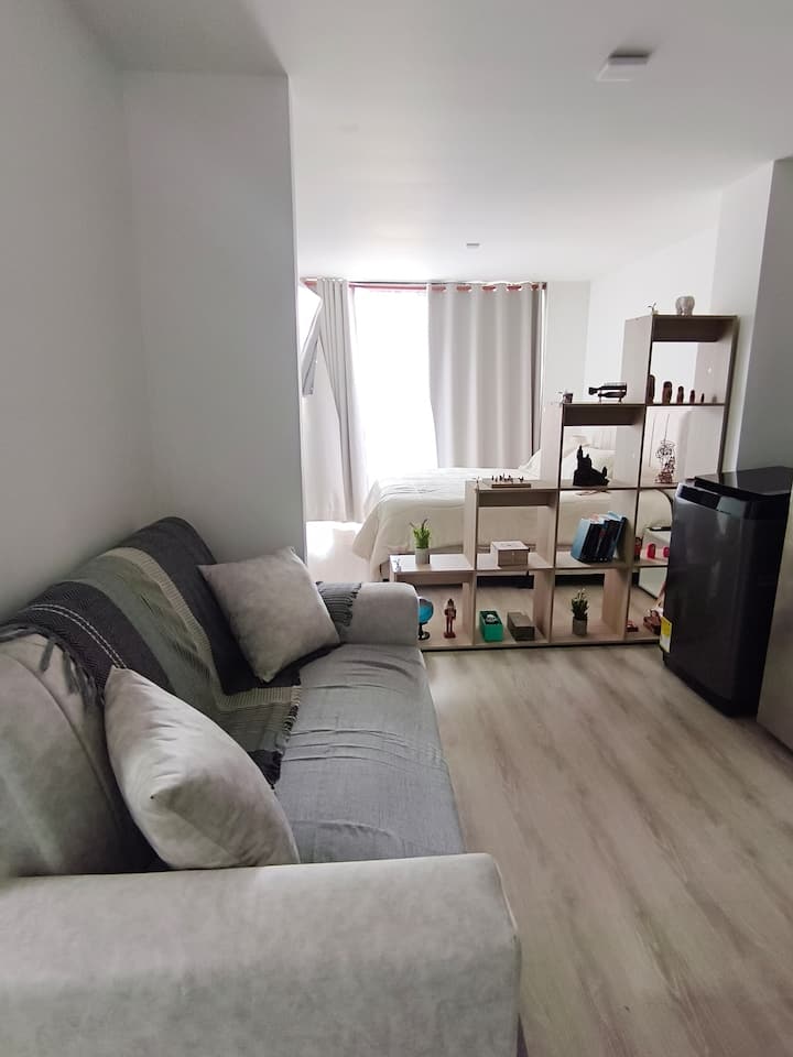 Hermoso Apartaestudio Cerca Al Aeropuerto - Bogota