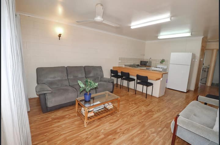 Lucinda Holiday Unit - Lucinda