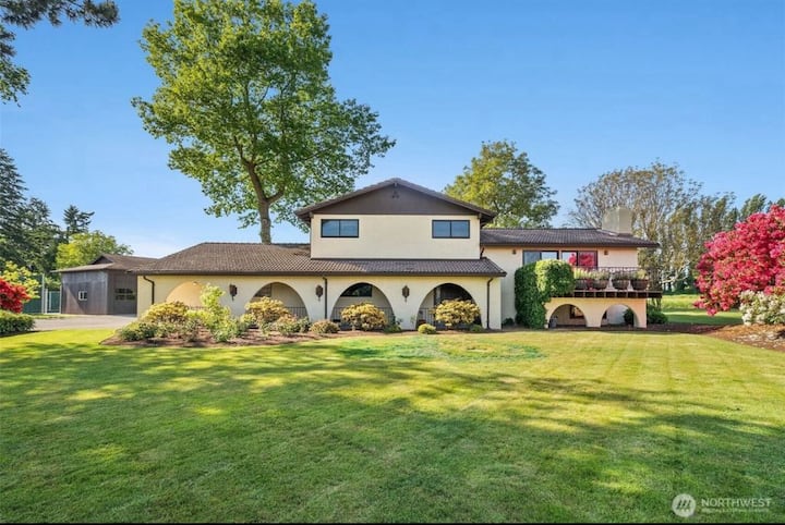 Villa Mt Rainier - Enumclaw, WA