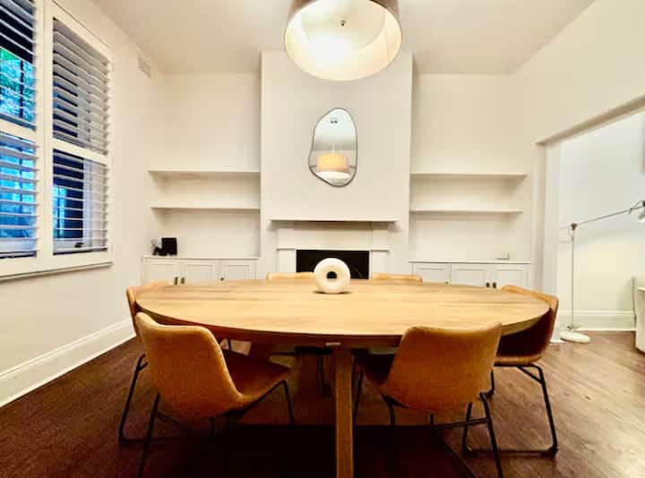 Chic 2br Apartment In Heart Of Paddington - Coogee