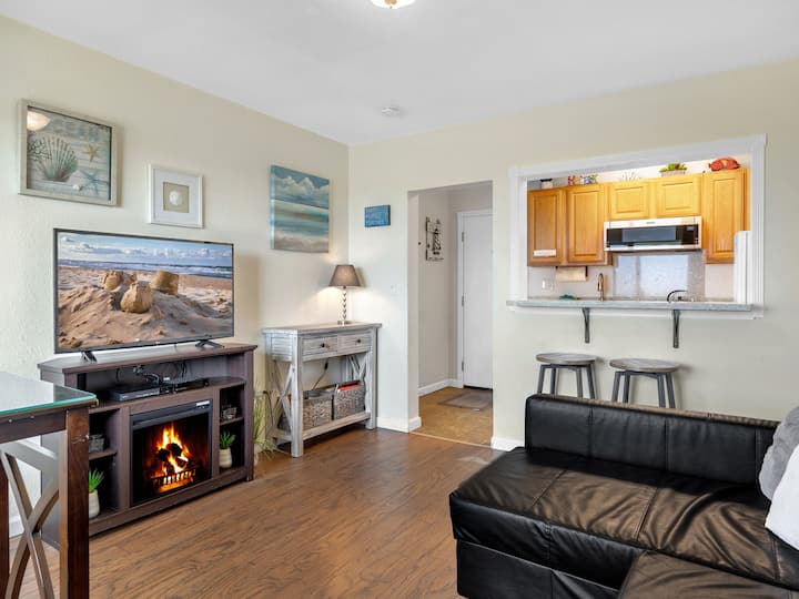 Oceanfront #103 One Bdrm At Tradewinds - Seaside