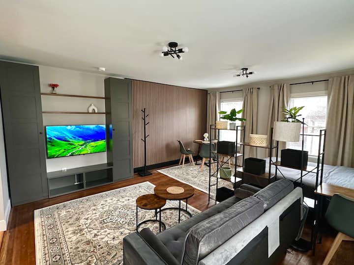 Modern Studio In A Historic Colonial Revival House - Belleville, NJ