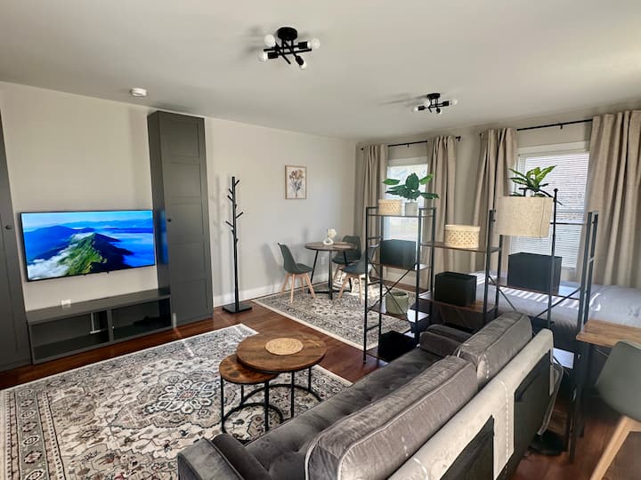 Modern Studio In A Historic Colonial Revival House - Montclair, NJ