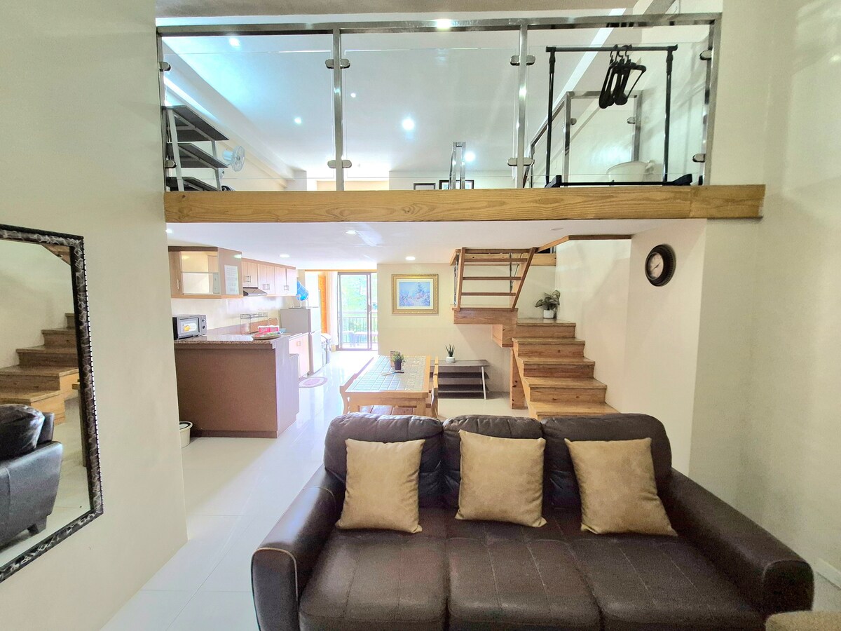 2br loft with overlooking balconies for 8-10 pax - Apartments for Rent ...