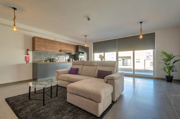 Kuya Suites / 5 Minutes To St. Julian's Centre - Malta