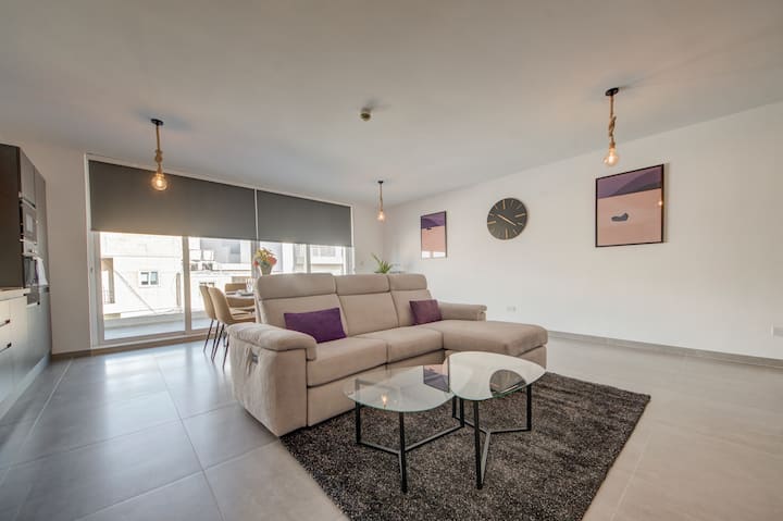Kuya Suites | 5 Minutes To St. Julian's Centre - Malta